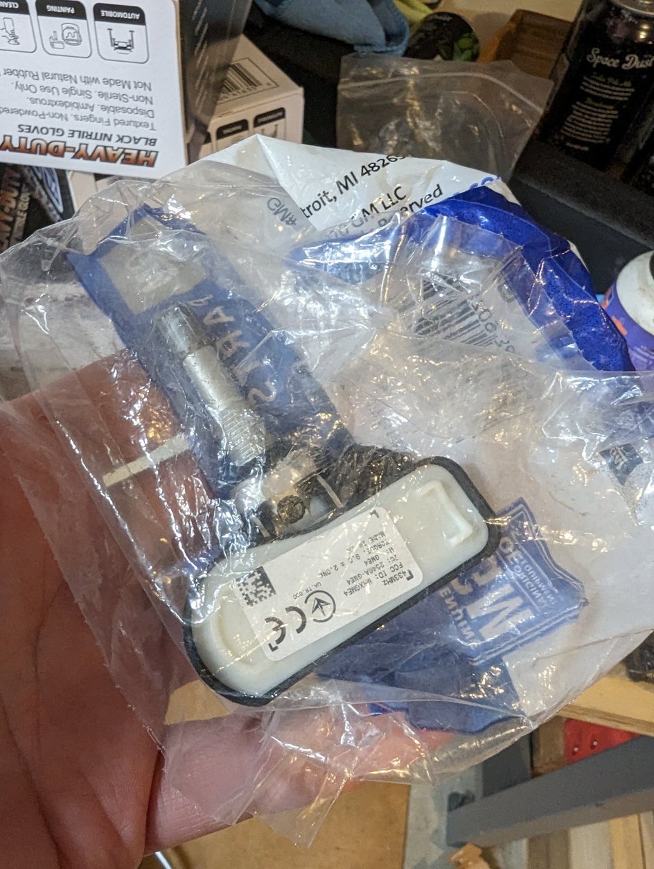 FS (For Sale) 4x Brand NEW OEM C7 TPMS Sensors (13598775) + 4x OEM ...